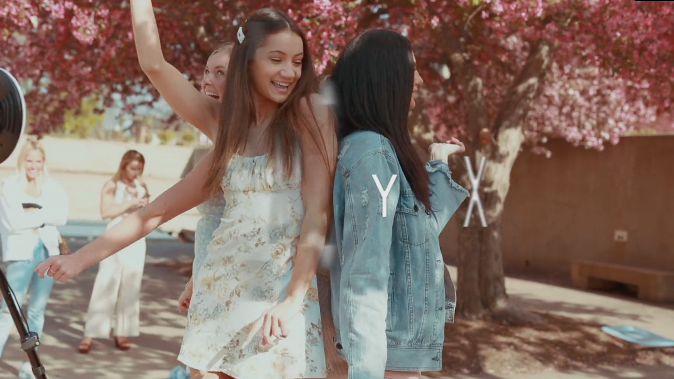 MemoryBox - 360 Video Glamour Trading Card Photo Booth